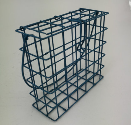 Simple Outdoor Attractive Suet Bird Feeder Iron Wire Material Hanging Suet Cake
