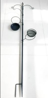Heavy Duty Bird Feeding Station With Planter Stand , Patio Bird Feeder Pole Station