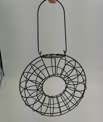 Round circle iron wire with 10 fatball easy watch and easy clean hanging outside