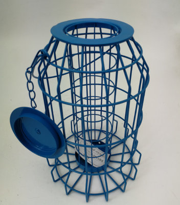 Simple Design Squirrel Resistant Bird Feeders Easy Monitor Fatball Levels