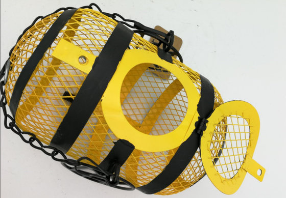 Bee Attracting Outlooking Bird Nut Feeder 500g Capacity 5.1 X 5.1 X 7 Inches Size