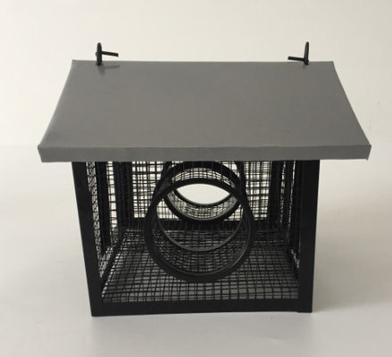 Silver Roof Peanuts Metal Bird Feeders Iron Mesh Cage With Channel Black Body