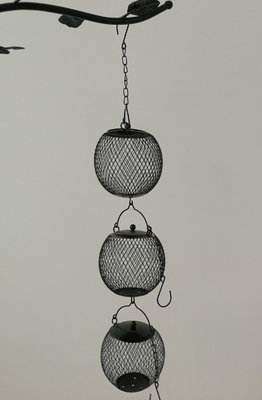 Peanuts Outdoor Bird Feeders / Anti Squirrel Bird Feeder Black Small Round Cage