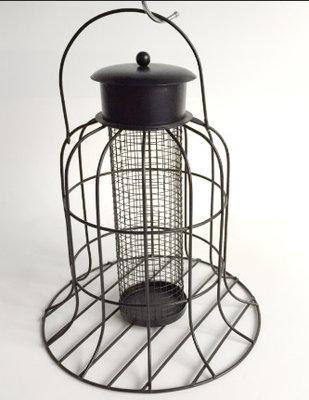 500g Capacity Squirrel Resistant Bird Feeders Iron Materials Custom Color