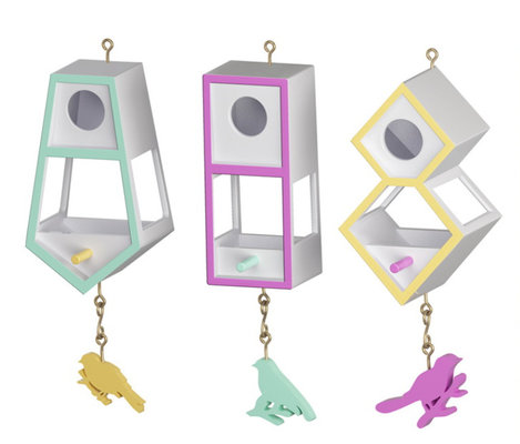 Beautiful Metal Bird Feeders , Squirrel Proof Bird Feeder Weather Resistant