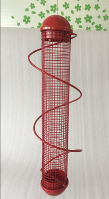 Turn Dizzy Squirrel Resistant Bird Feeders Iron Material With 800g Capacity