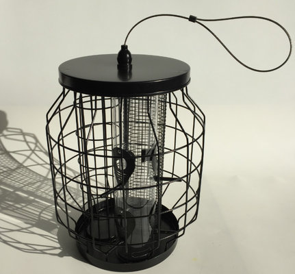 3.8cm Hole Squirrel Proof Bird Feeding Station Durable And Weather Resistant