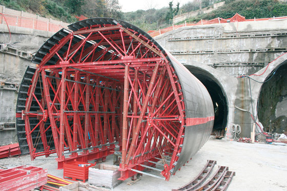 High Load Bearing automatic hydraulic Tunnel Formwork System For Windbreak Open Cut Tunnel