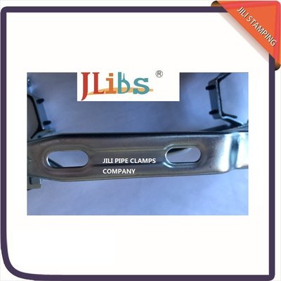 Rolled Steel Pipe Clamp Fittings / Pipe Clamp Bracket For R588 With Epdm Black Rubber