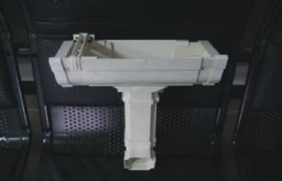 China Colored 7" PVC Rainwater Gutters , Single Wall Rain Gutter Drainage distributor