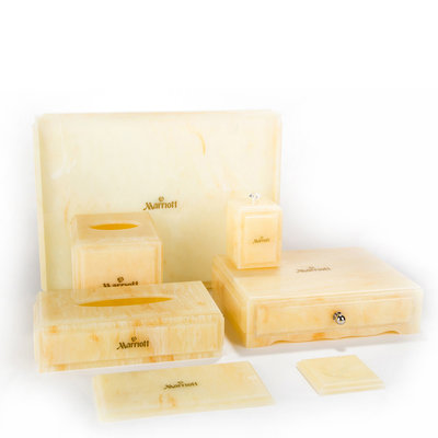 Fashionable customized acrylic soap dish hotel supply