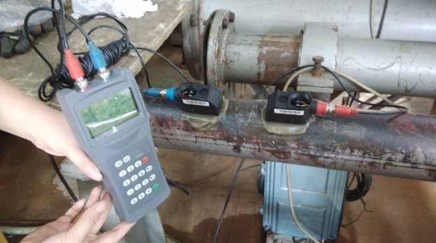 Portable ultrasonic flow meter MT100H from Metery tech.
