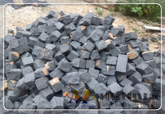 All Sides Split Basalt Paving Stone