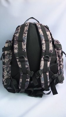 Tragen Sie leicht Militär-Camo-Schulrucksack, doppeltes genähtes Camo, das Rucksack wandert