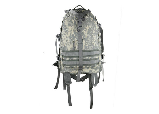 Wanderndes Militär im Freien tarnt Rucksack mit verstellbaren Schultergurten