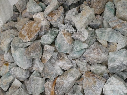 Metallurgical Fluorspar Lumps Caf2 80% , 10 - 80MM Natural Fluorite Mineral