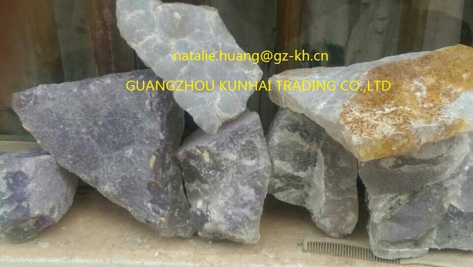 High CaF2 Purity Fluorite Lumps 95% Size 10 - 70mm For Glass Industry