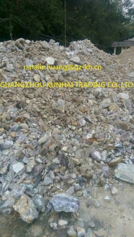 High CaF2 Purity Fluorite Lumps 97% GB/T Standard 10 - 70mm For Foundry Industry