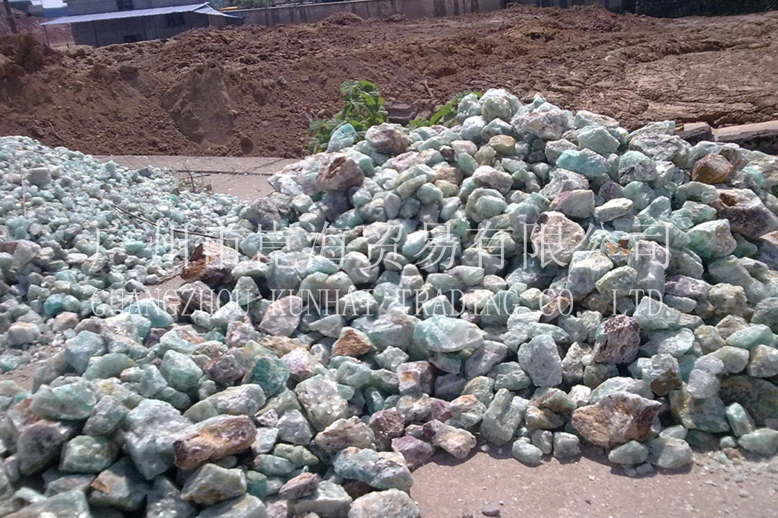 Acid Grade Fluorspar Lumps CaF2 90% Fluorite Ore For Cement Industry