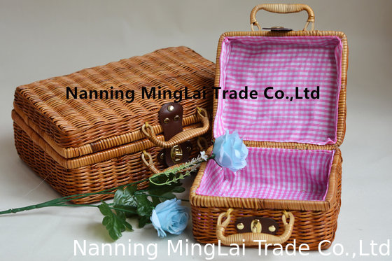 hot selling hand weaving fashion eco-friendly  picnic basket/storage basket from Guangxi,China