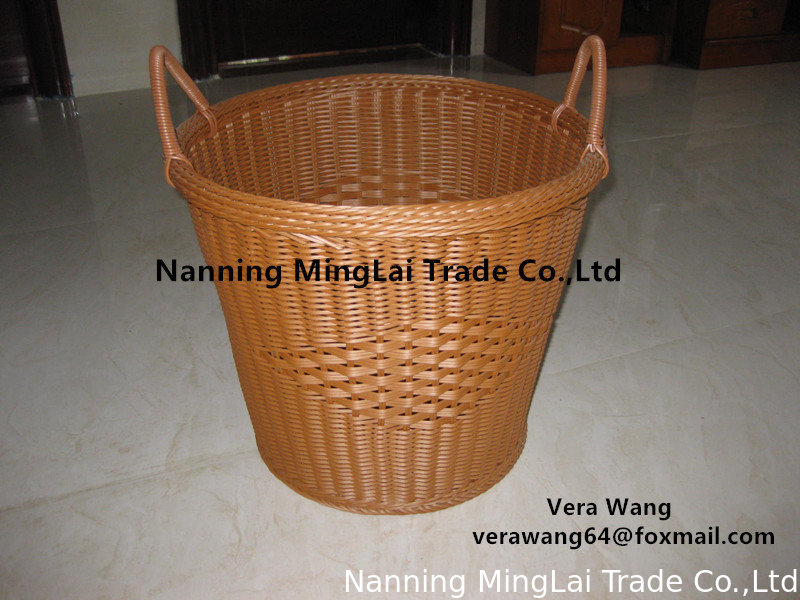 hot selling Hand weaving Rattan eco-friendly dirty clothes basket /fruit storage basket in supermarket