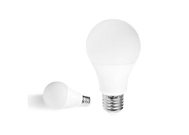 Base ahorro de energía del vatio E27 B22 de las bombillas 7 de SMD LED ninguna interferencia del RF