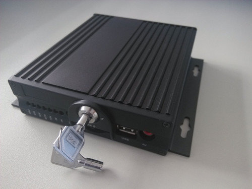 Entretien mobile de Bidrectional de contrôle de la mémoire locale PTZ d'écart-type de la Manche DVR des véhicules de police 4