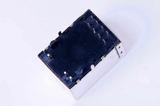 ЭПИЦЕНТР ДЕЯТЕЛЬНОСТИ, ПК вертикальное RJ45 Jack, одиночный разъем гигабита RJ45 порта