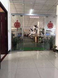 Guangzhou Monisa Clothing&handbag Trading Co., Ltd