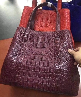 Crocodile Leather Large Bag Women's Bag Leather 2022 New Large-Capacity Bucket Bag Luxury Shoulder Messenger Handbag