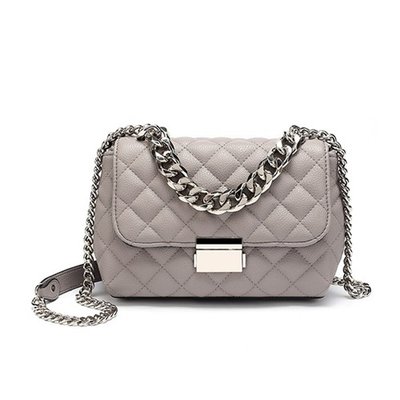 New 2022 Messenger Shoulder Bag Leather Women's Bag Small Bag Small Fragrance Style Diamond Chain Fashion
