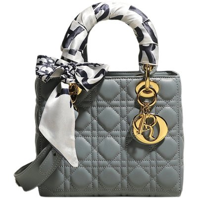 Spring And Summer Hot Style Diana Bag 2022 New Bag All-Match Oblique Cross Portable Tote Bag  Diamond Chain Bag