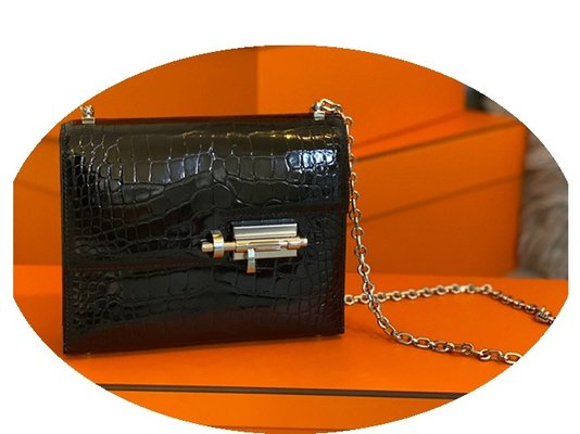 Chain Latch Bag Crocodile Pattern 2022 New One-Shoulder Messenger Leather Women's Small Square Bag First Layer Cowhide