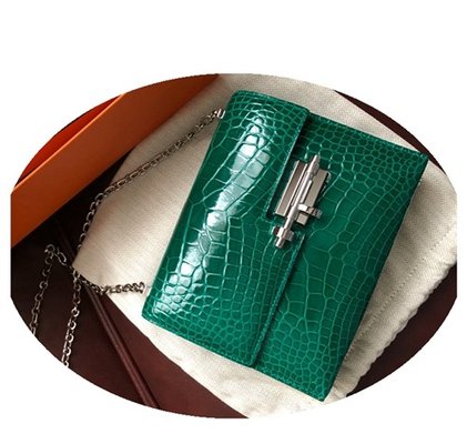 Chain Latch Bag Crocodile Pattern 2022 New One-Shoulder Messenger Leather Women's Small Square Bag First Layer Cowhide