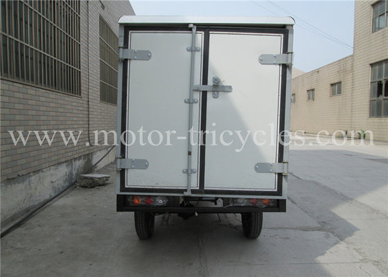 Shaft Drive 5 Speed Three Wheel Cargo Motorcycle , Covered Motorcycle Three Wheel