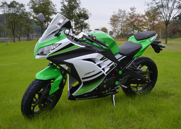 XRZ Motorcycles Road Racing Motorcycles 165mm Ground Clearance , Single Muffler