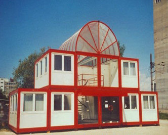 Multi - Layer Accommodation Movable Container House Prefab Made Decorative