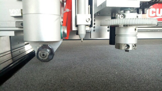 factory hot sales high efficiency vibration cutting machine acrylic cutting machine cutting many materials