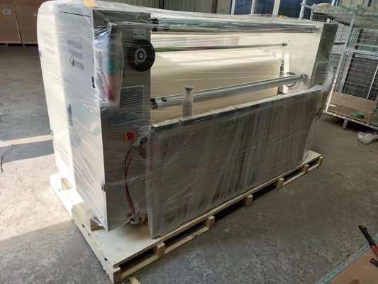 Oil heating roll heat transfer machine with automatic temperature control