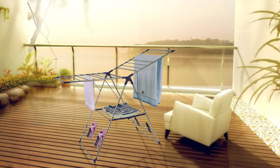 Modern Portable Metal Hanging Clothes Rack , Indoor Folding Garment Racks