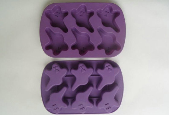 LFGB Purple 6 holes Non-toxic Durable Silicone Cake Mould for Halloween