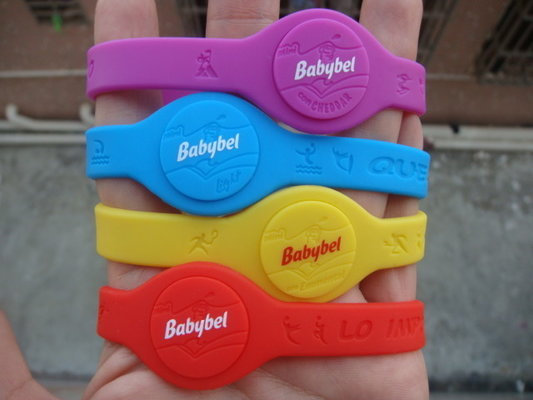 2014 world up silicone bracelet, custom silicone wristband with factory price
