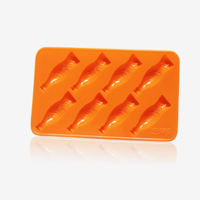 8 cavity Silicone Cake Moulds With bottle beer shaped mold eco-friendly