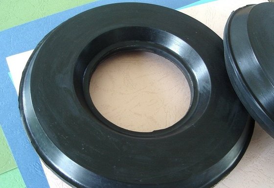 Custom Molded Rubber Parts Ozoneproof Automotive Replacement Parts Viton / NBR / Silicone