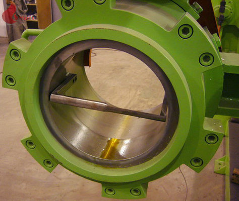 Green 132 Kw Rubber Strainer machine With Electrical Control Cabinet