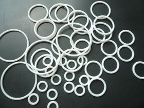 Non-Stick PTFE Balls , 2.30 g/cm³ PTFE O-Rings For Pipe Fittings -180 °C - 260 °C