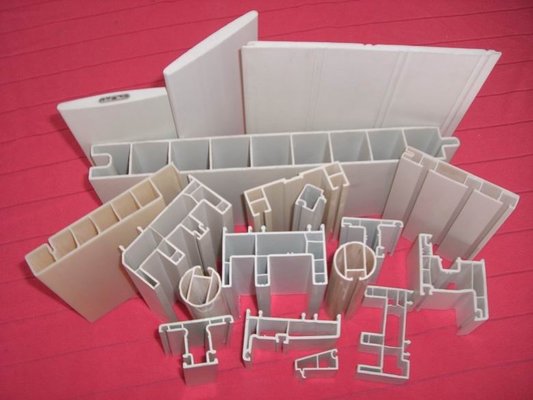 personalised UV resistant Freezer Parts Plastic Extrusion Profiles of L shape