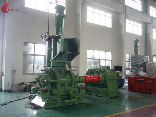 1500kg / h 400KW Alloy wear ring 160L Internal Mixer Machine Thin oil lubrication system