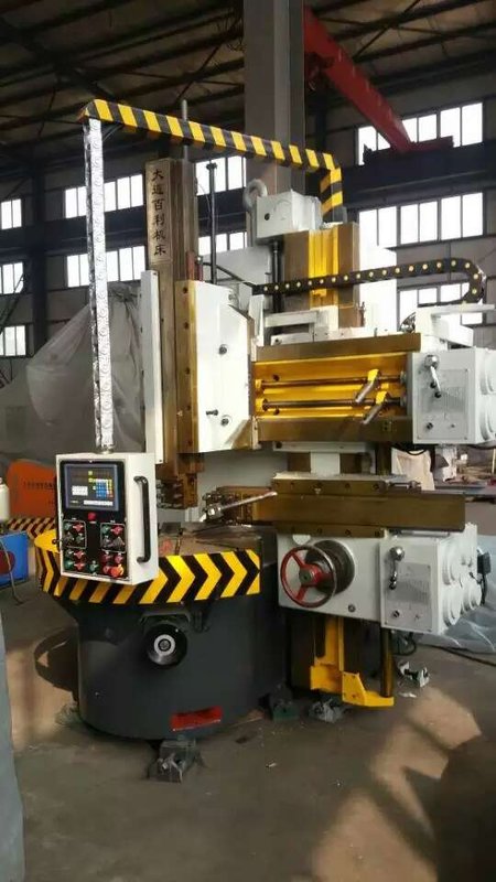 Single Column Vertical Turret Lathe Machine Tools 2.6 mtrs Working Machine