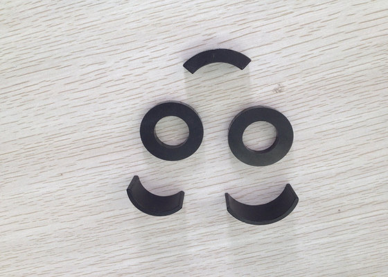 Round / Arc Segment Sintered Ferrite Magnet Y35 With Corrosion Resistance